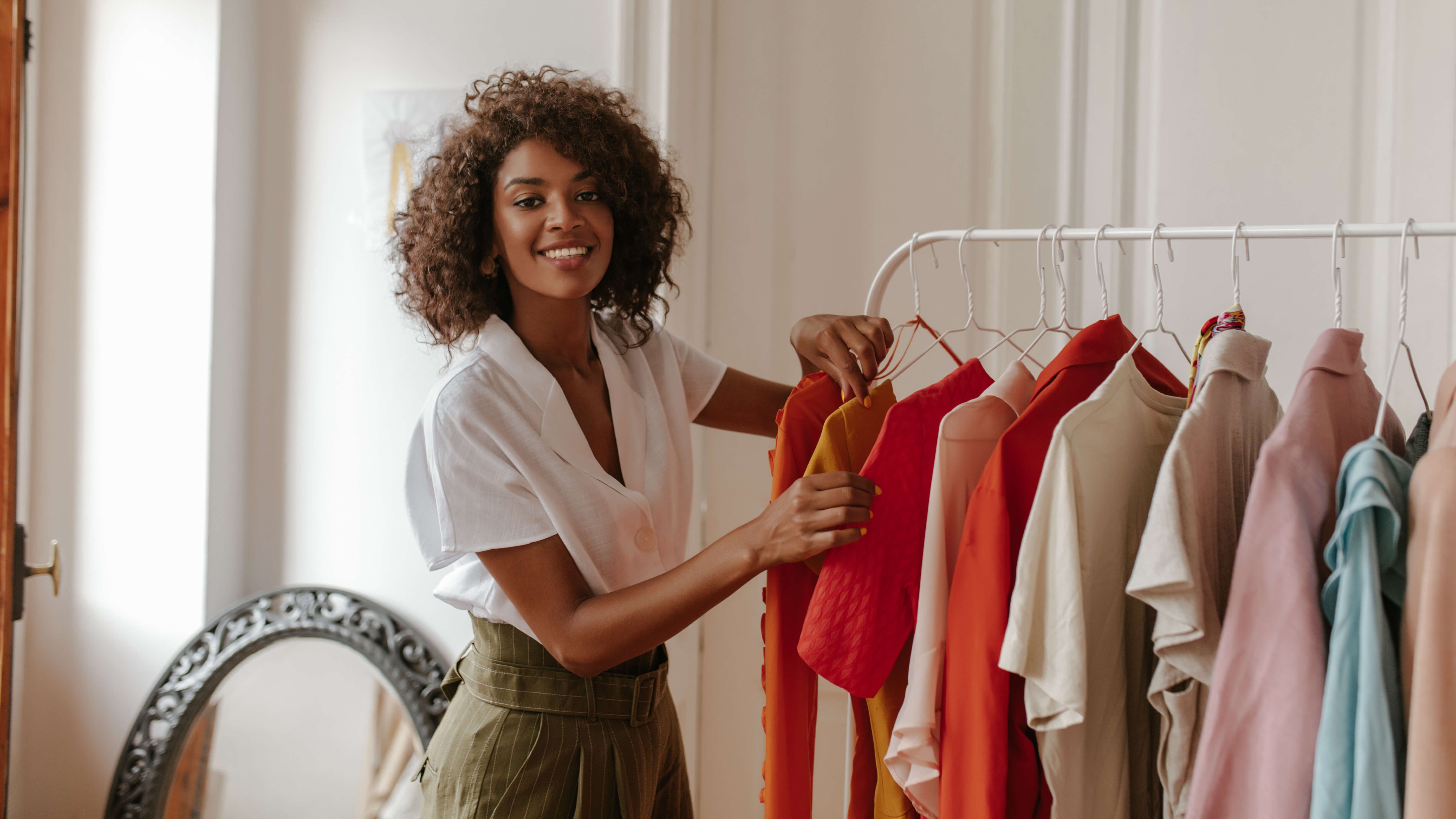 Tired Of Your Wardrobe? Rent Your Clothes For A Season | Evie Magazine