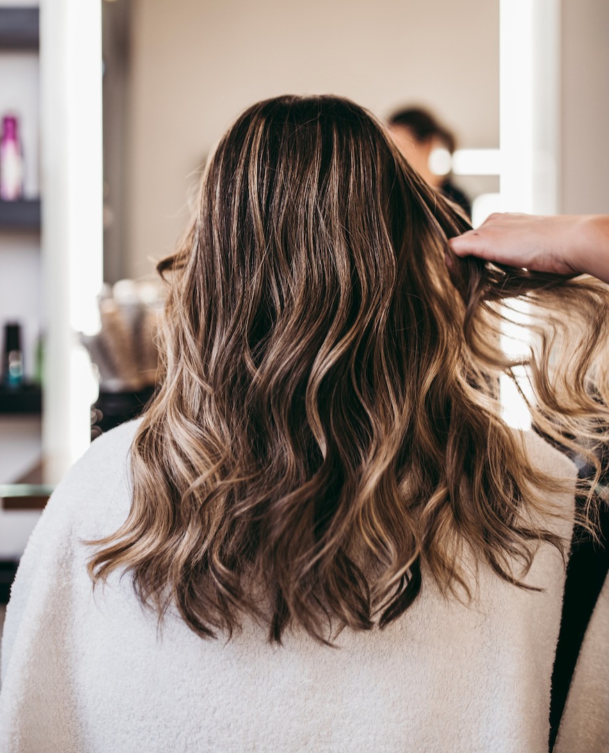 Milk Tea Hair Is The Perfect Transition Shade For Late Summer Into Fall ...