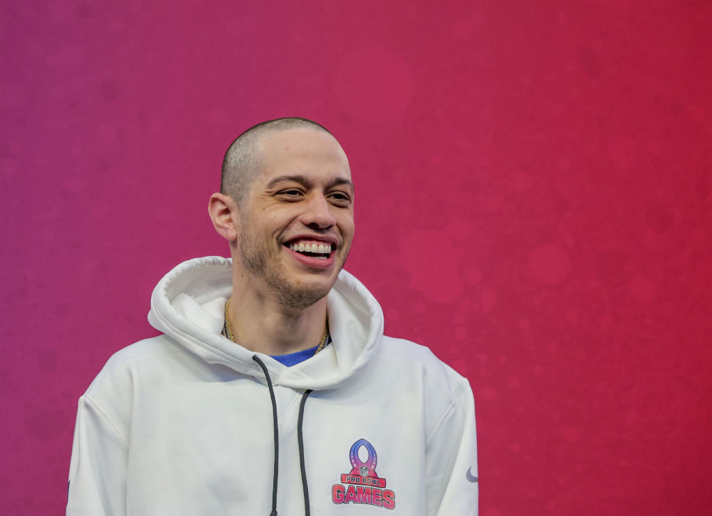 Pete Davidson Reportedly Dating Madelyn Cline After Breakup With Chase ...