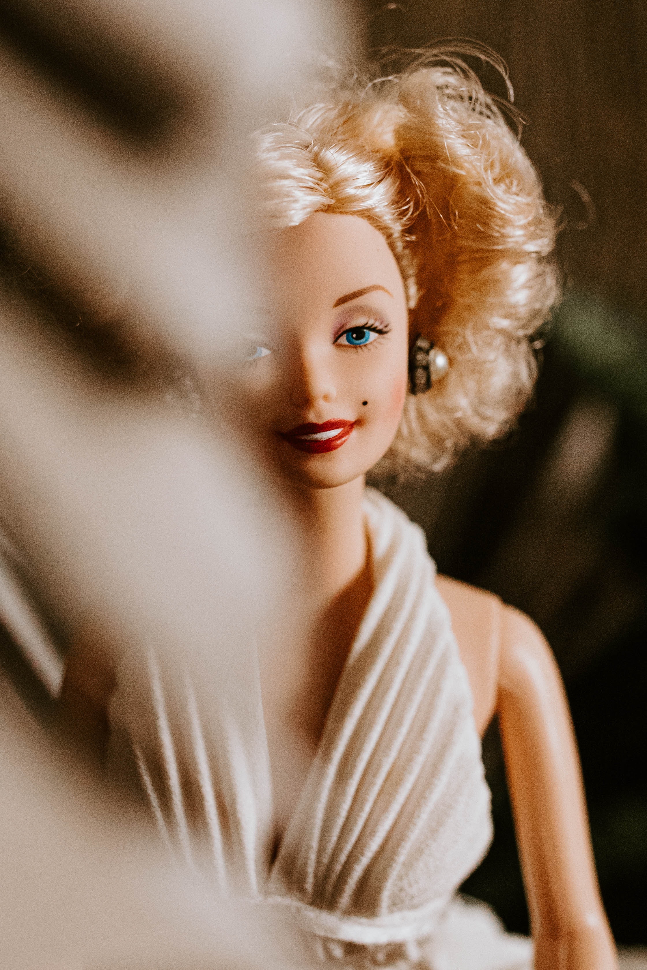 Girls Show Little Interest In "Curvy" Barbie Dolls, According To Study ...