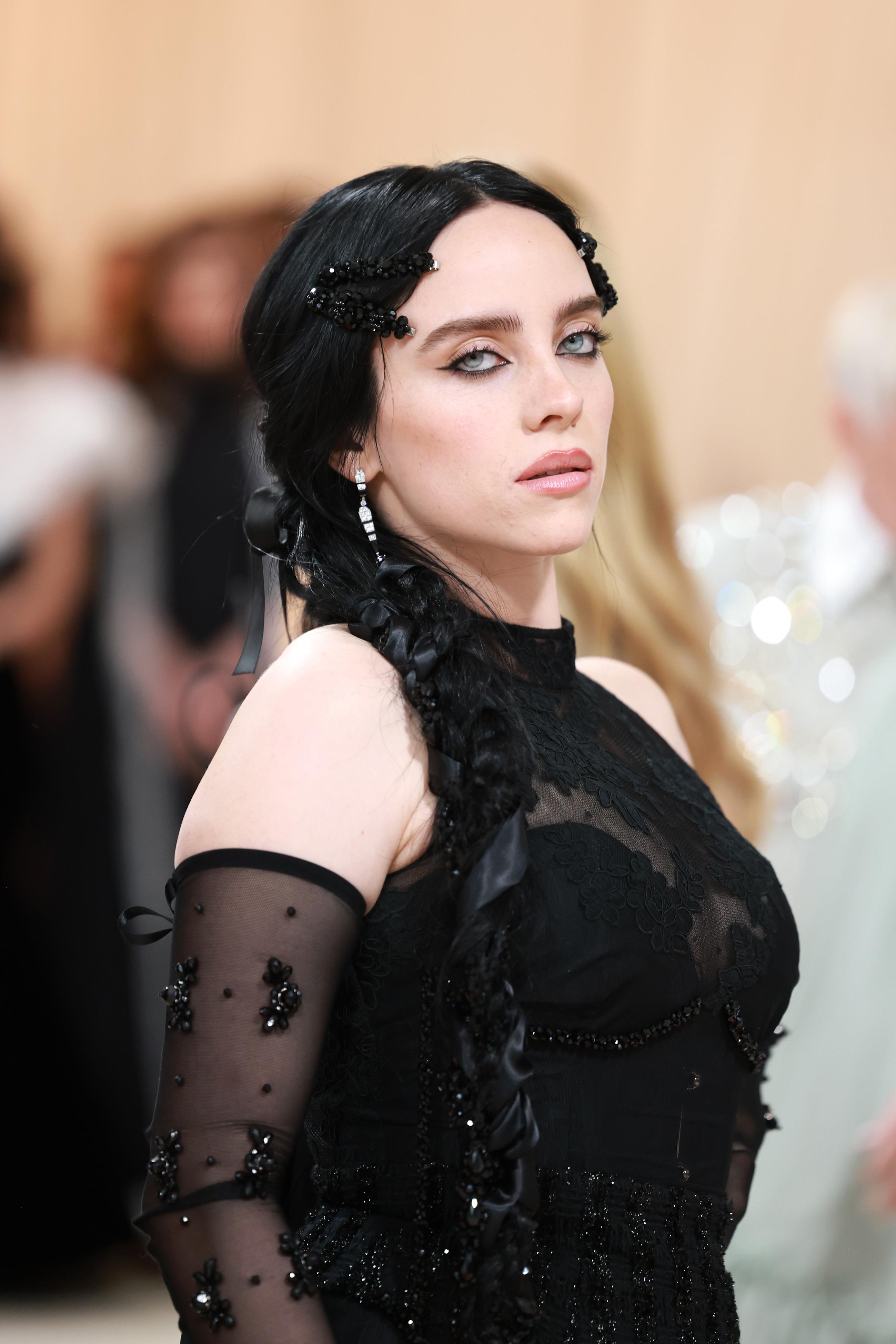 Billie Eilish Struggles With Exposure And Fame: "I Have Impending-Doom ...