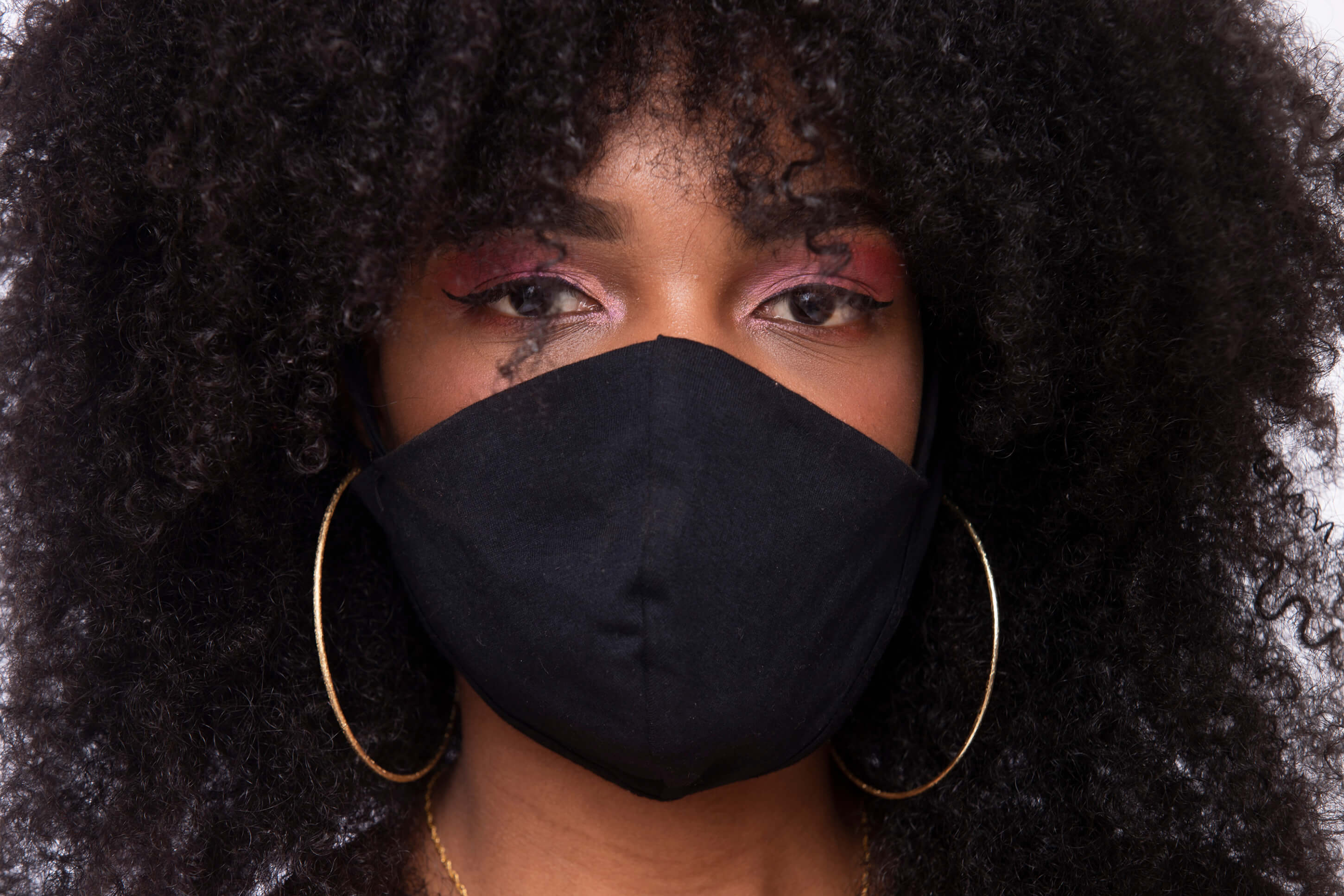 Why Are So Many People Refusing To Give Up Wearing Masks? | Evie Magazine