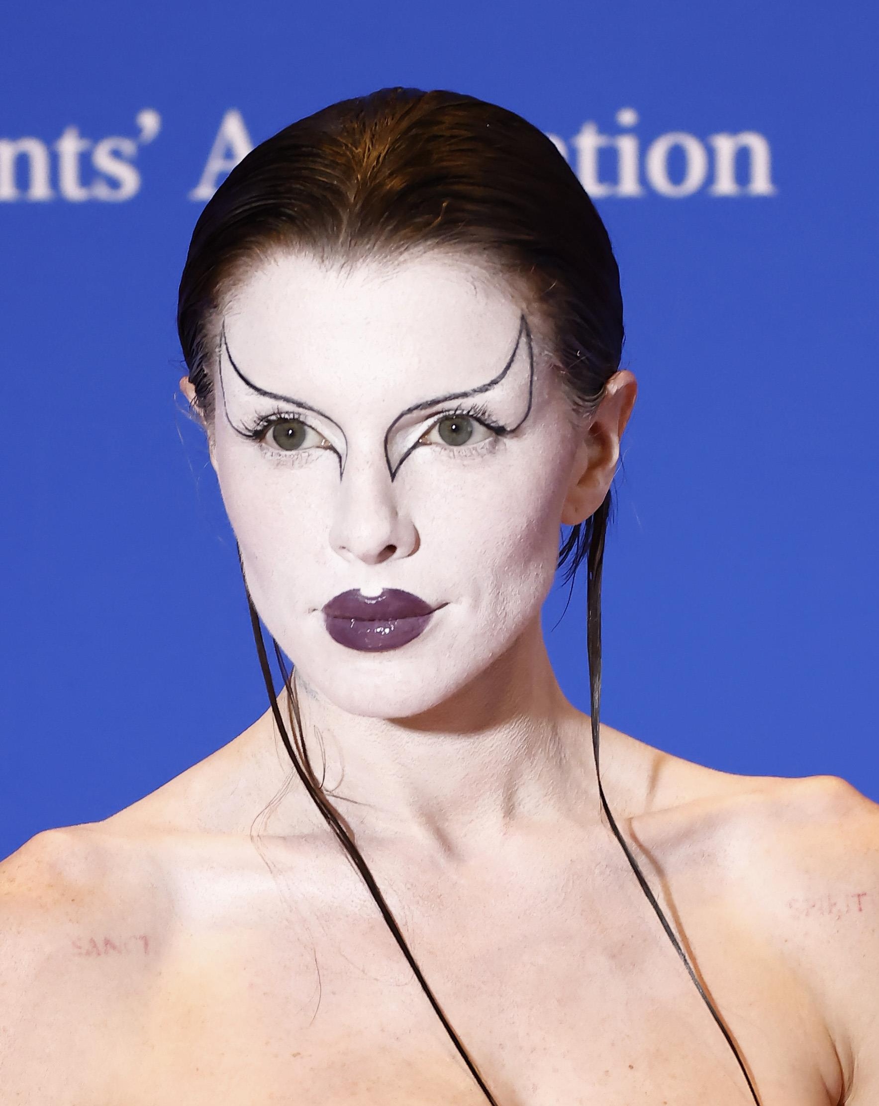 Hollywood’s “Ugly Beauty” Trend Is Growing—Here’s What Psychologists Have To Say About It | Evie ...