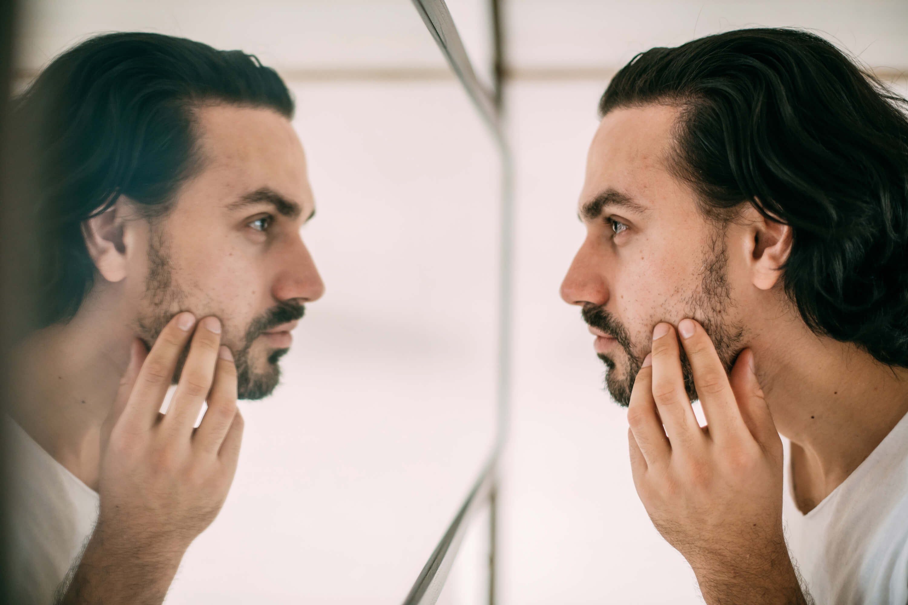 4 Signs A Man You Know Is Suffering From Body Image Issues | Evie Magazine