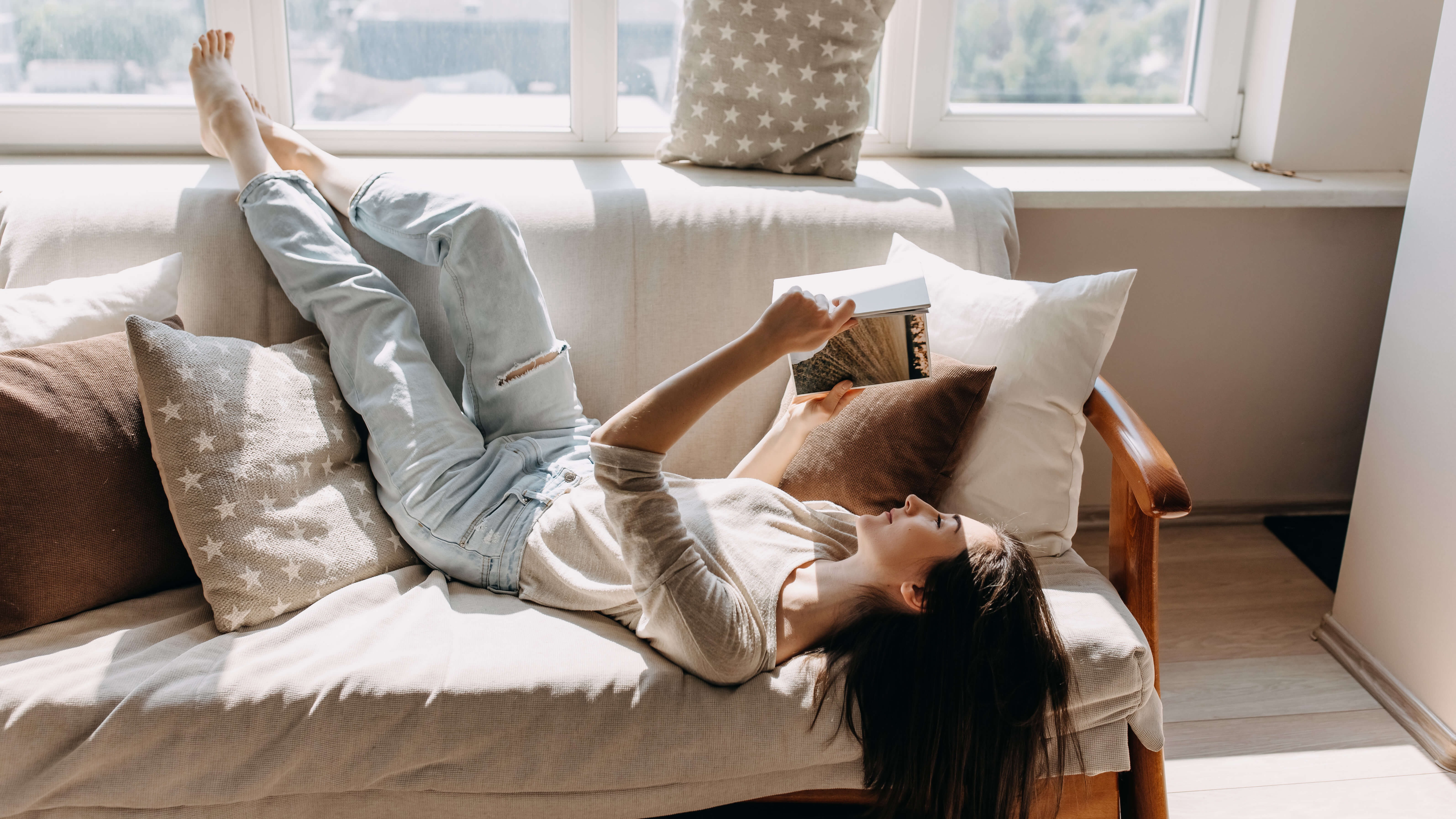 10 Historical Novels For When You Wish You Could Travel Back In Time ...