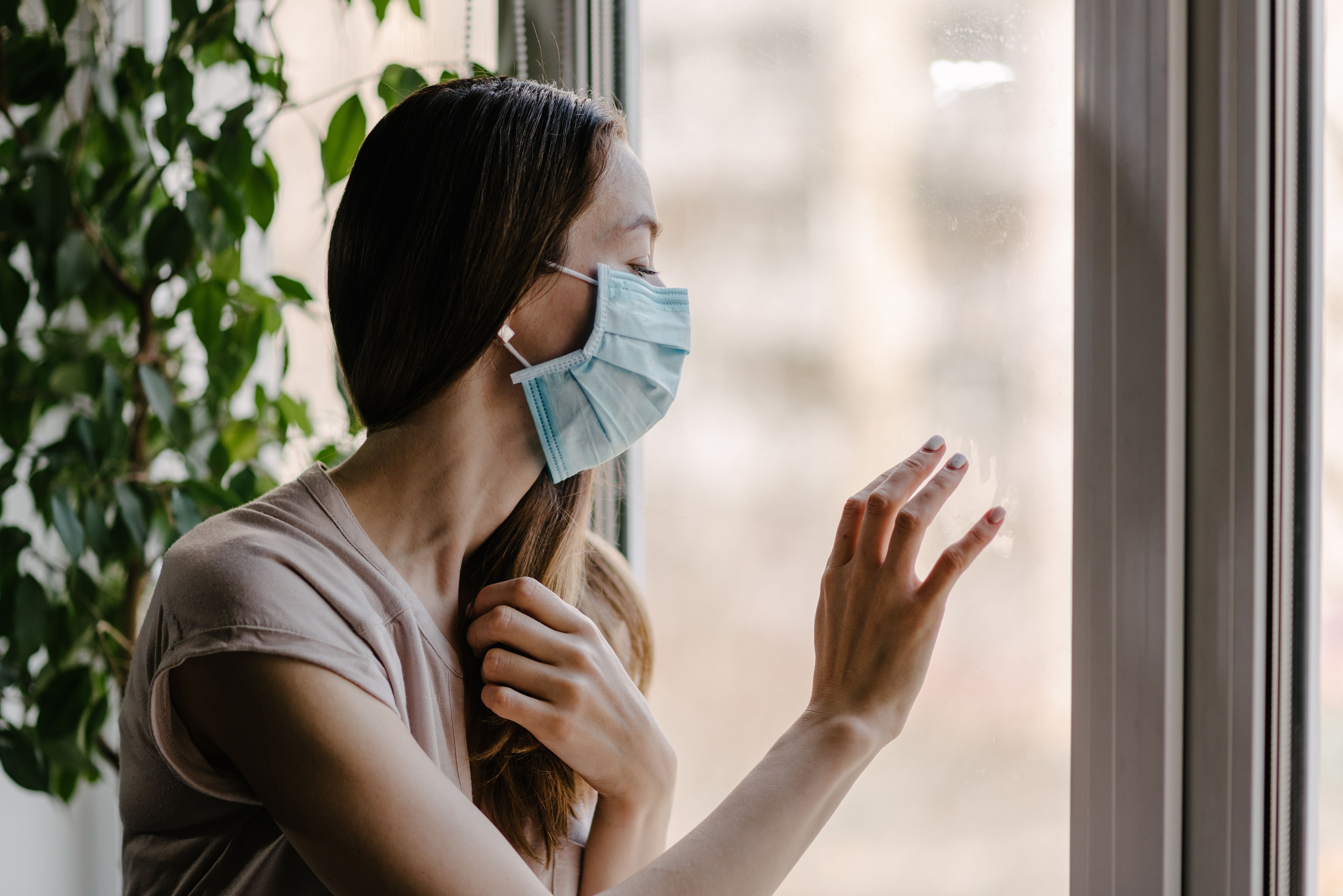 Is Living In Fear Really Living, Or Is It Just Surviving? | Evie Magazine