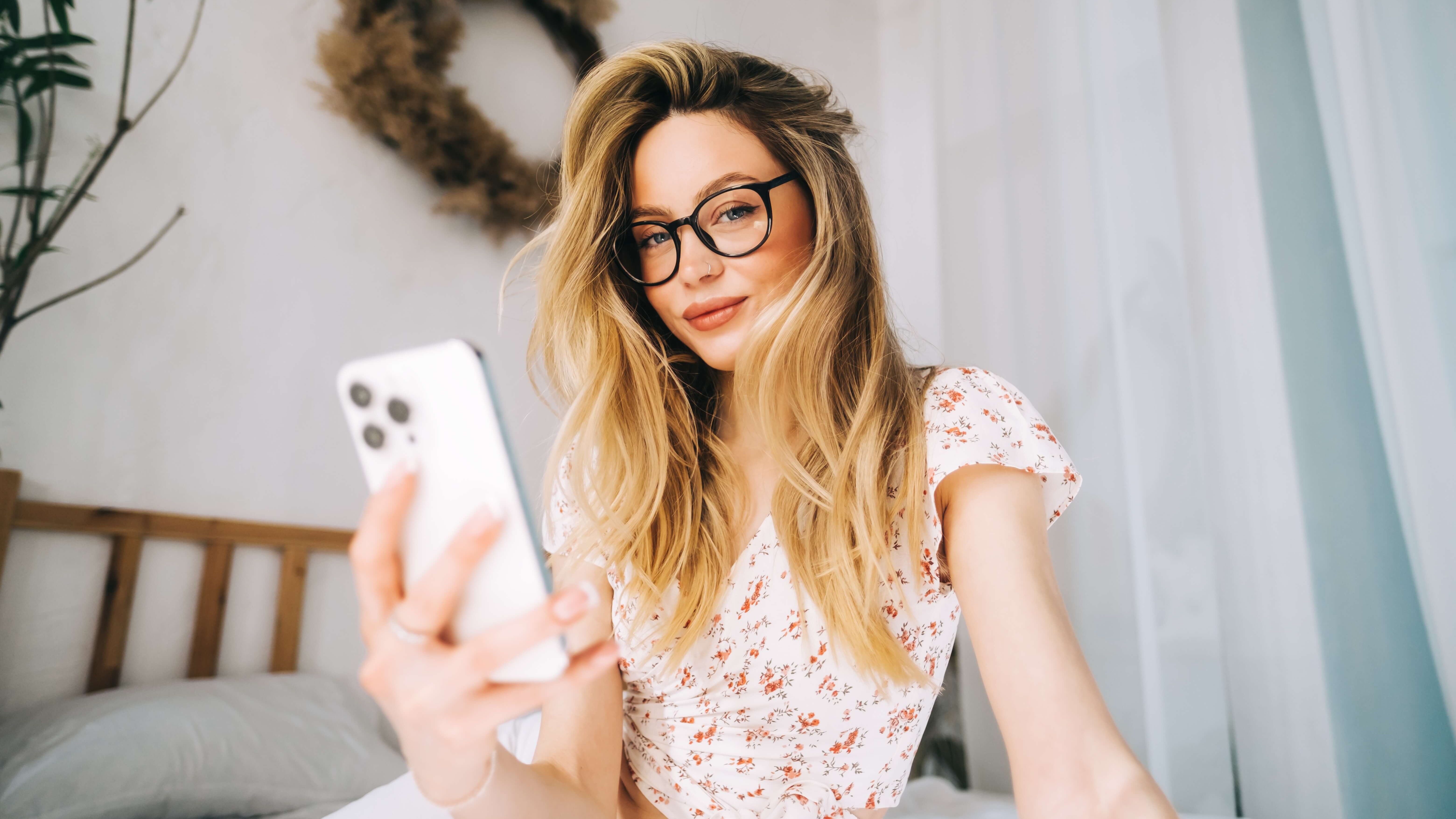 How To Stop Stalking Your Ex On Social Media | Evie Magazine