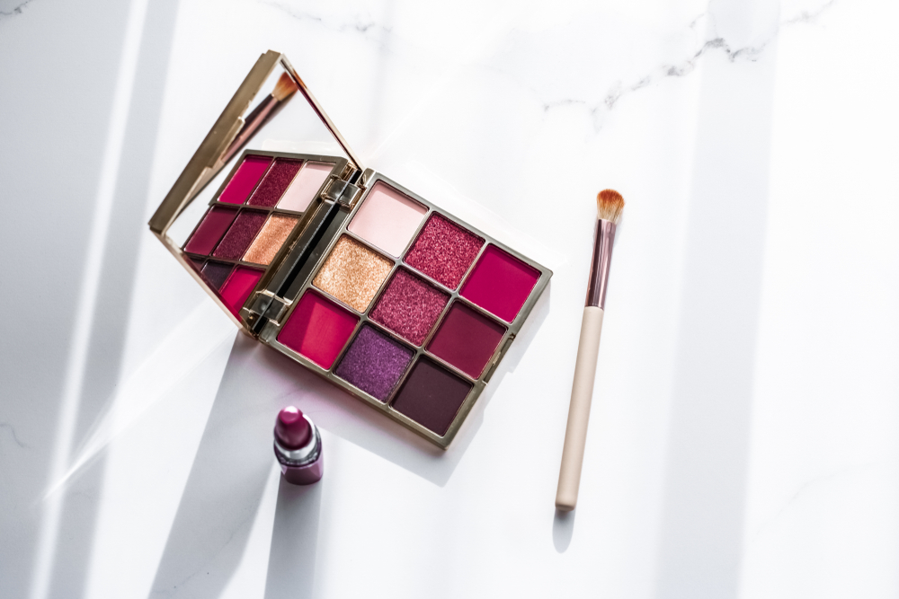 The Best Eyeshadow Palette For Your Eye Color | Evie Magazine