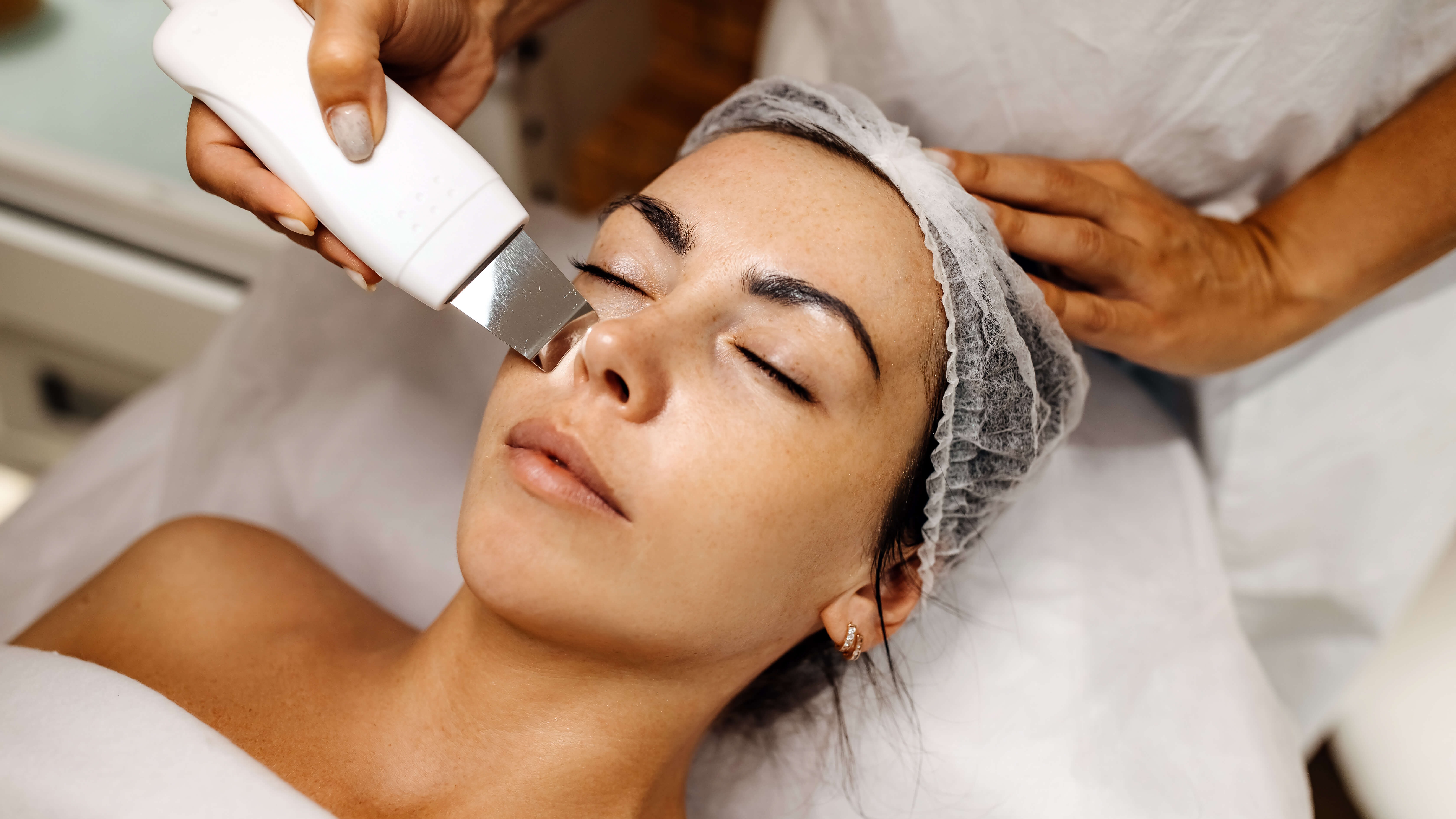 The 7 Best Ways To Get Rid Of Unwanted Facial Hair | Evie Magazine