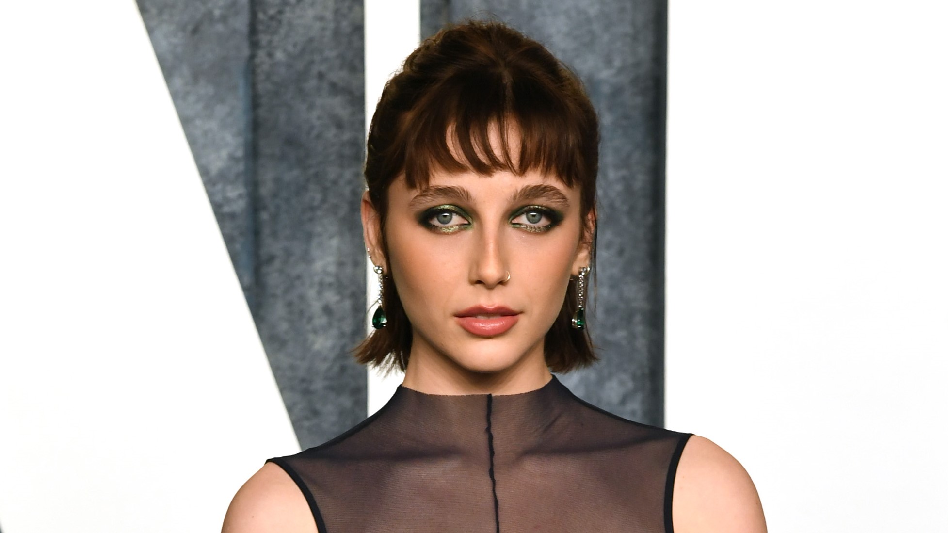 Influencer Emma Chamberlain Slammed For Reportedly Charging $10,000 For ...