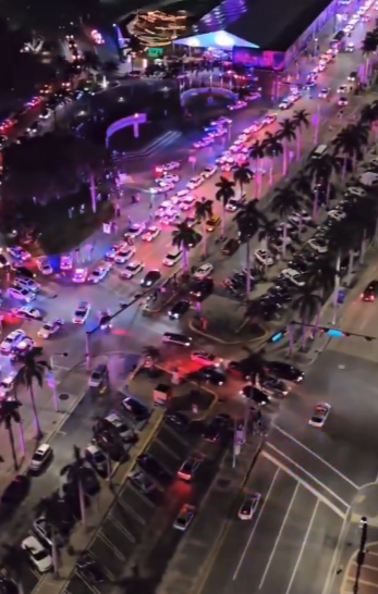 Giants, Aliens, And Creatures Spotted At Miami Mall? Here's What We ...