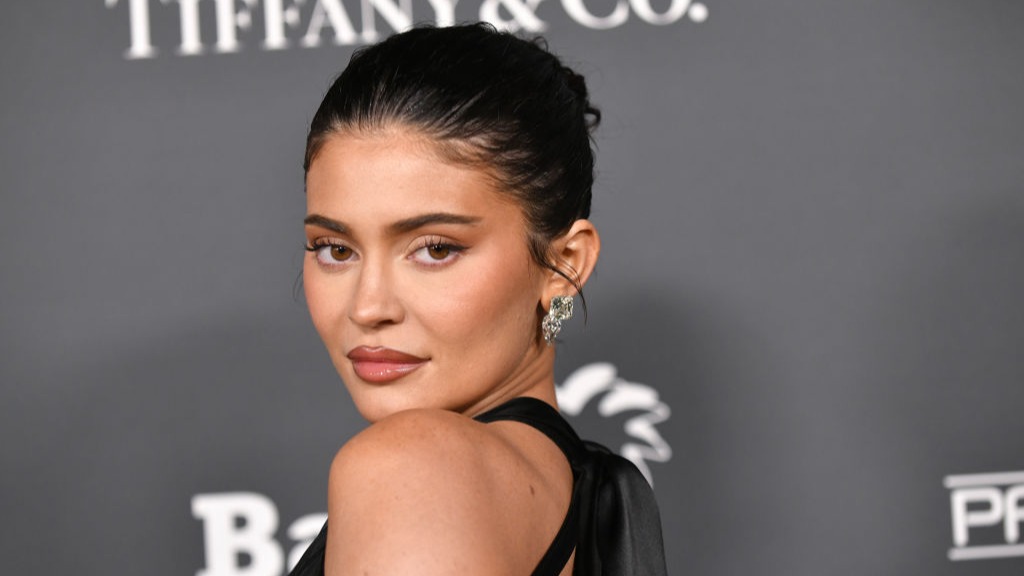 Kylie Jenner Shares Her Regrets Over Plastic Surgery: "I Wish I Could ...