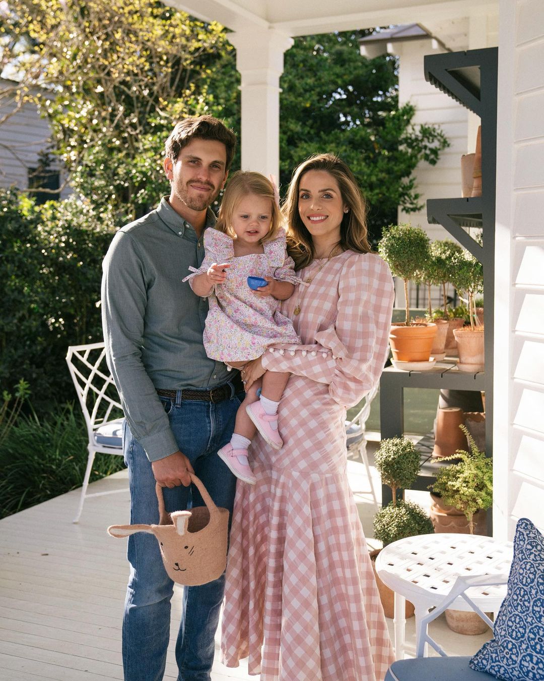 15 Easter-Approved Outfits You Can Create With Clothes Already In Your ...