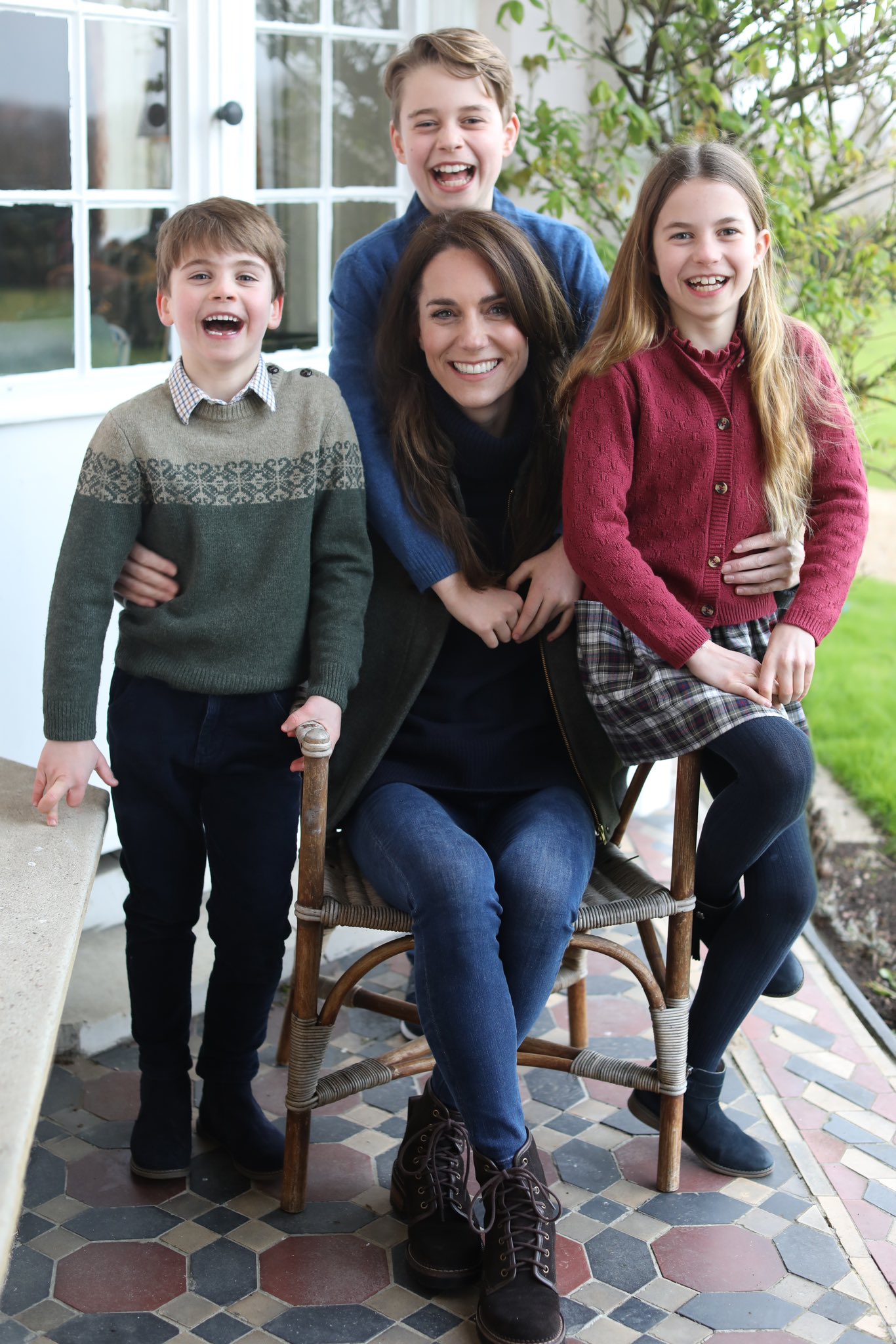 Was The Kate Middleton Picture Fake? New Photo May Have Been ...