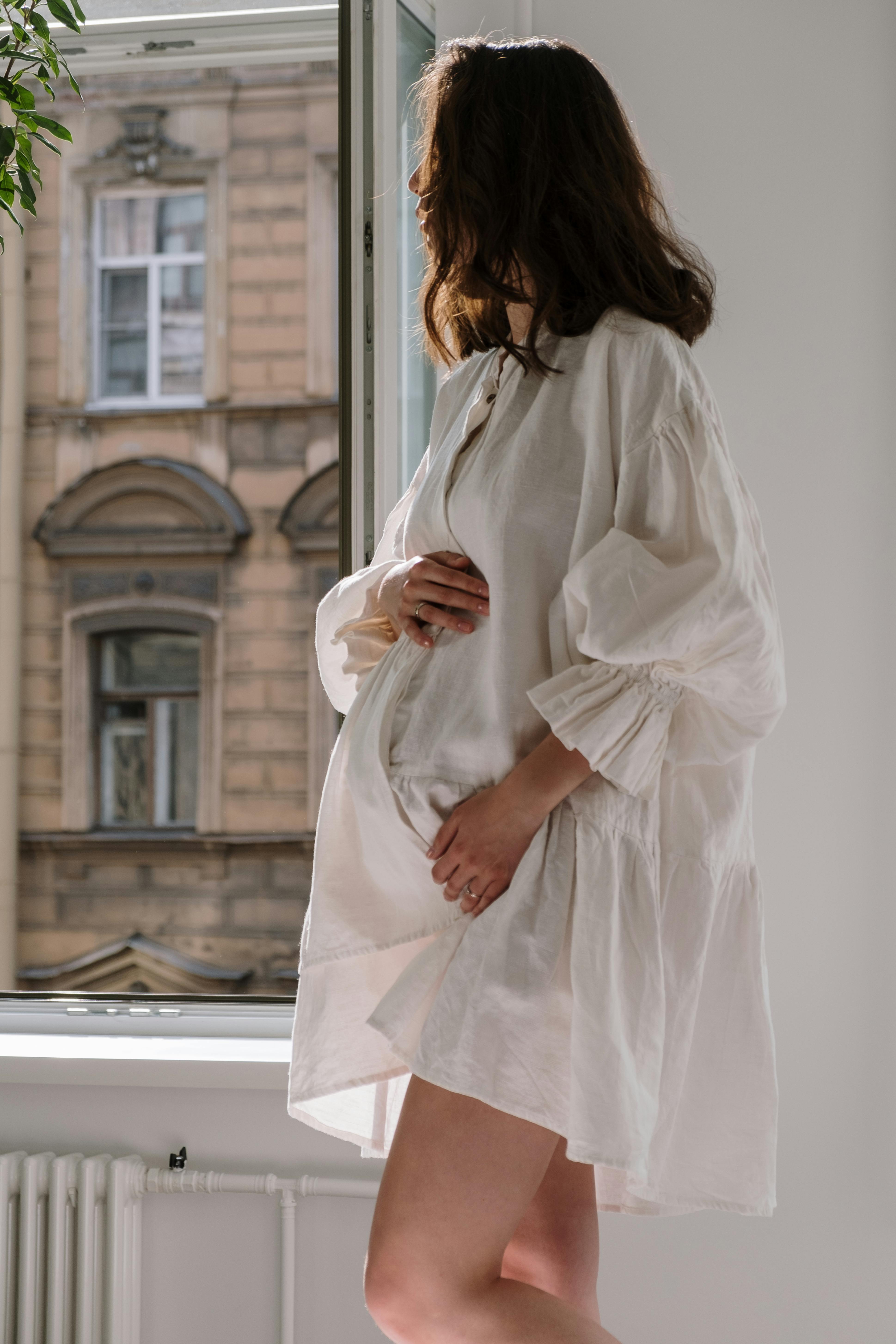 6 Things Parisian Women Do Differently During Pregnancy | Evie Magazine