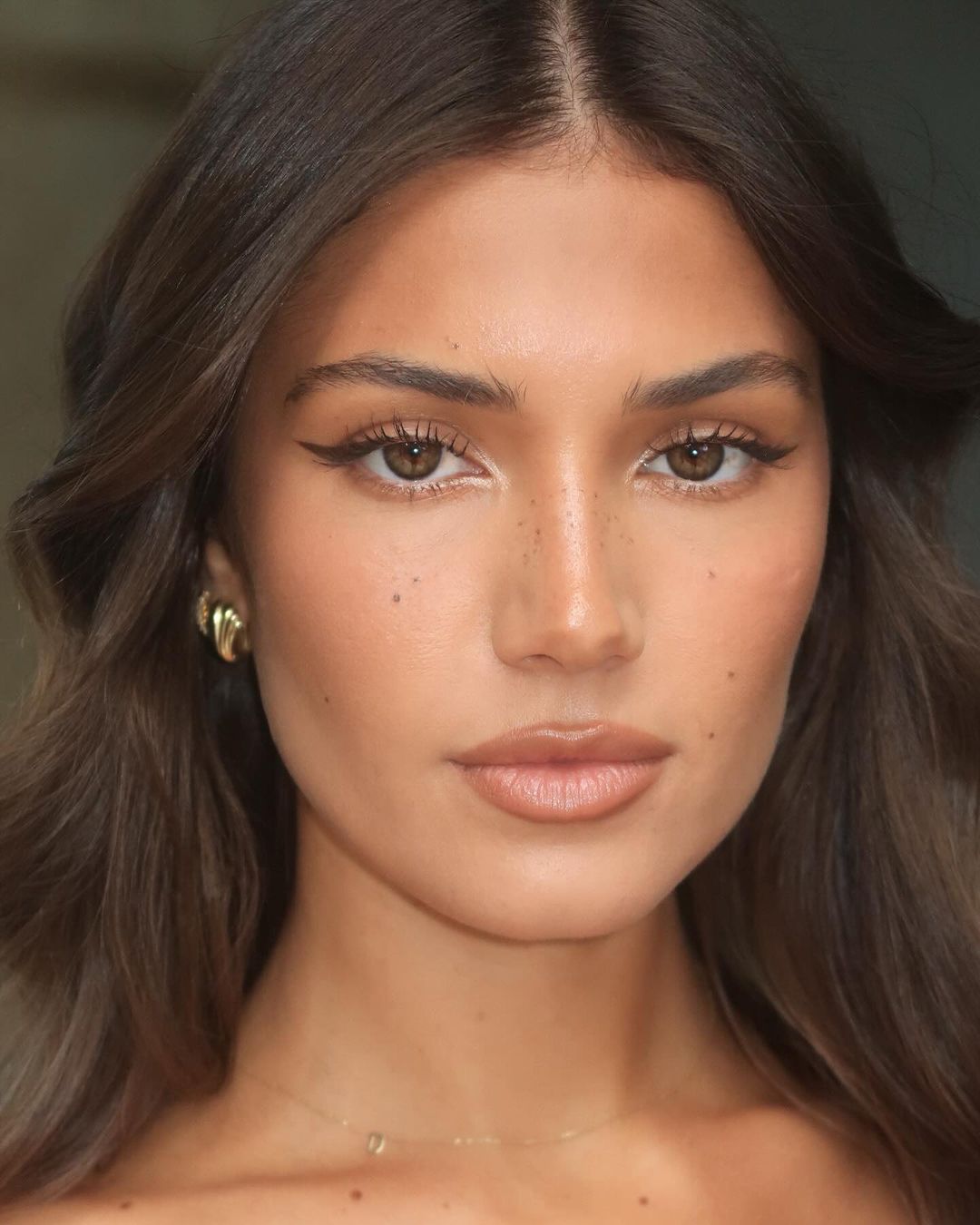 How To Get The Italian Summer Makeup Look In 7 Easy Steps | Evie Magazine