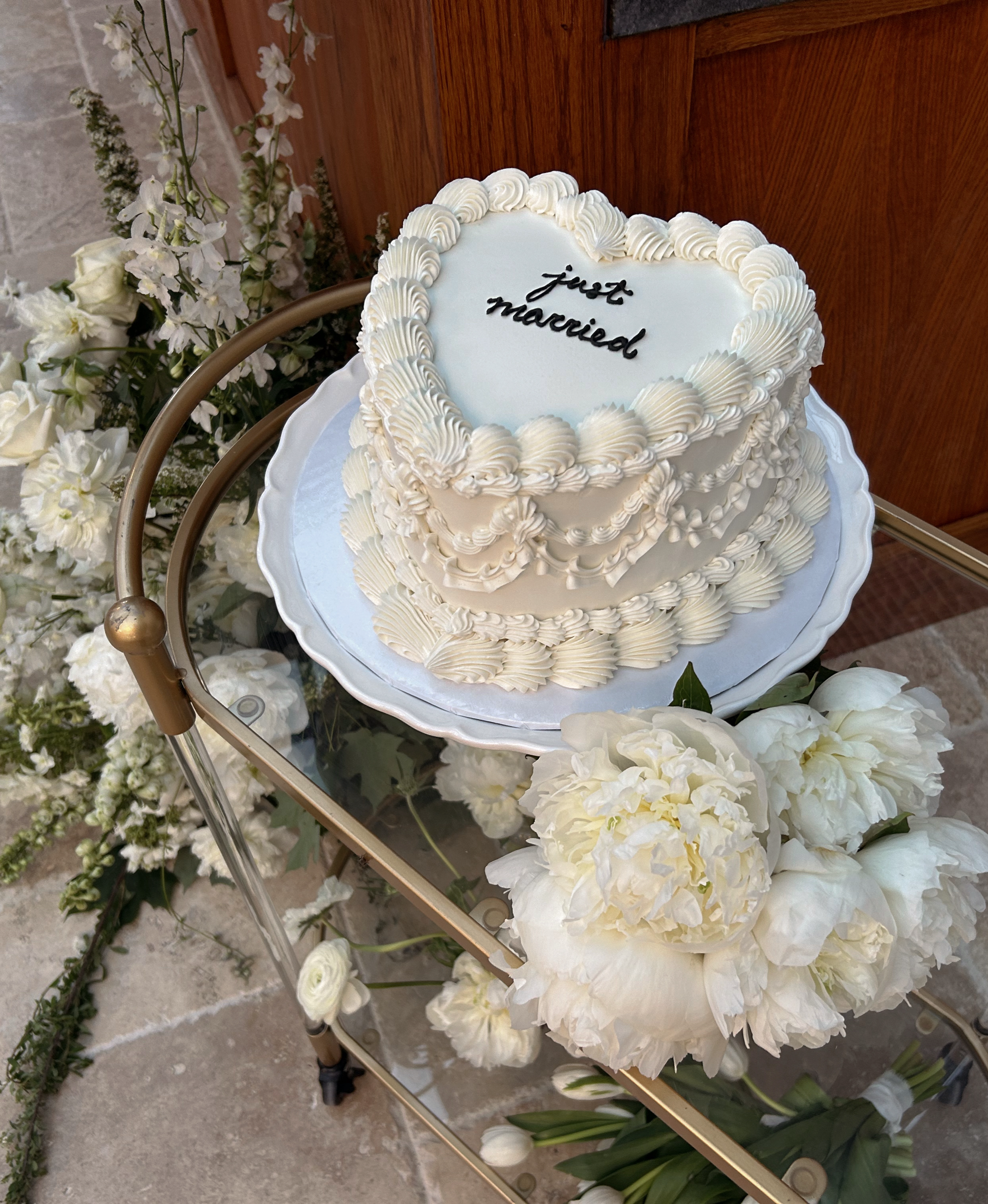 Is It A Red Flag If Your Husband Smashes Cake In Your Face On Your Wedding Day? | Evie Magazine