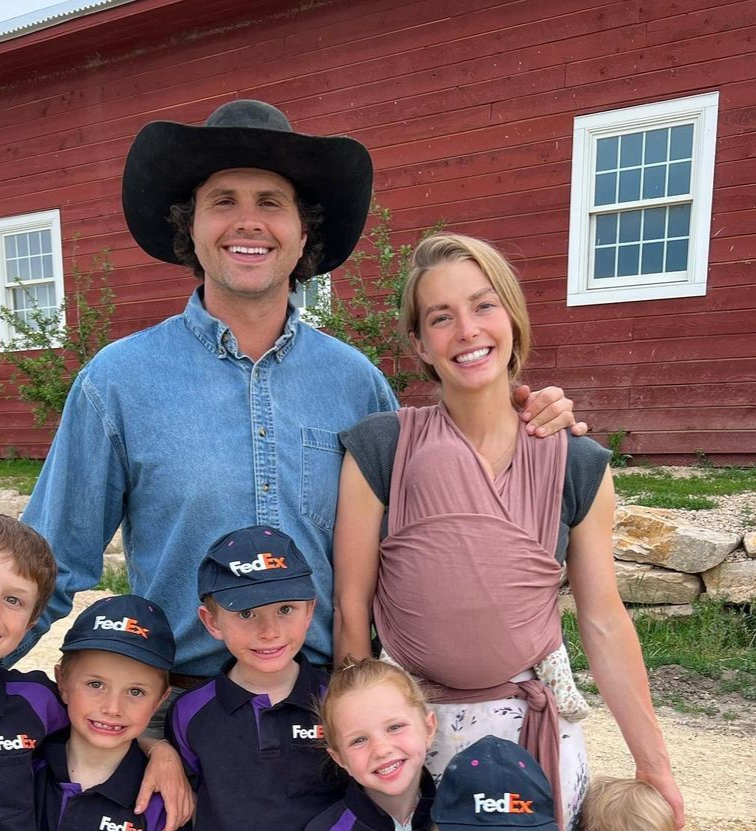 Ballerina Farm Breaks Silence On Times Reporter, Says Article Was "An ...