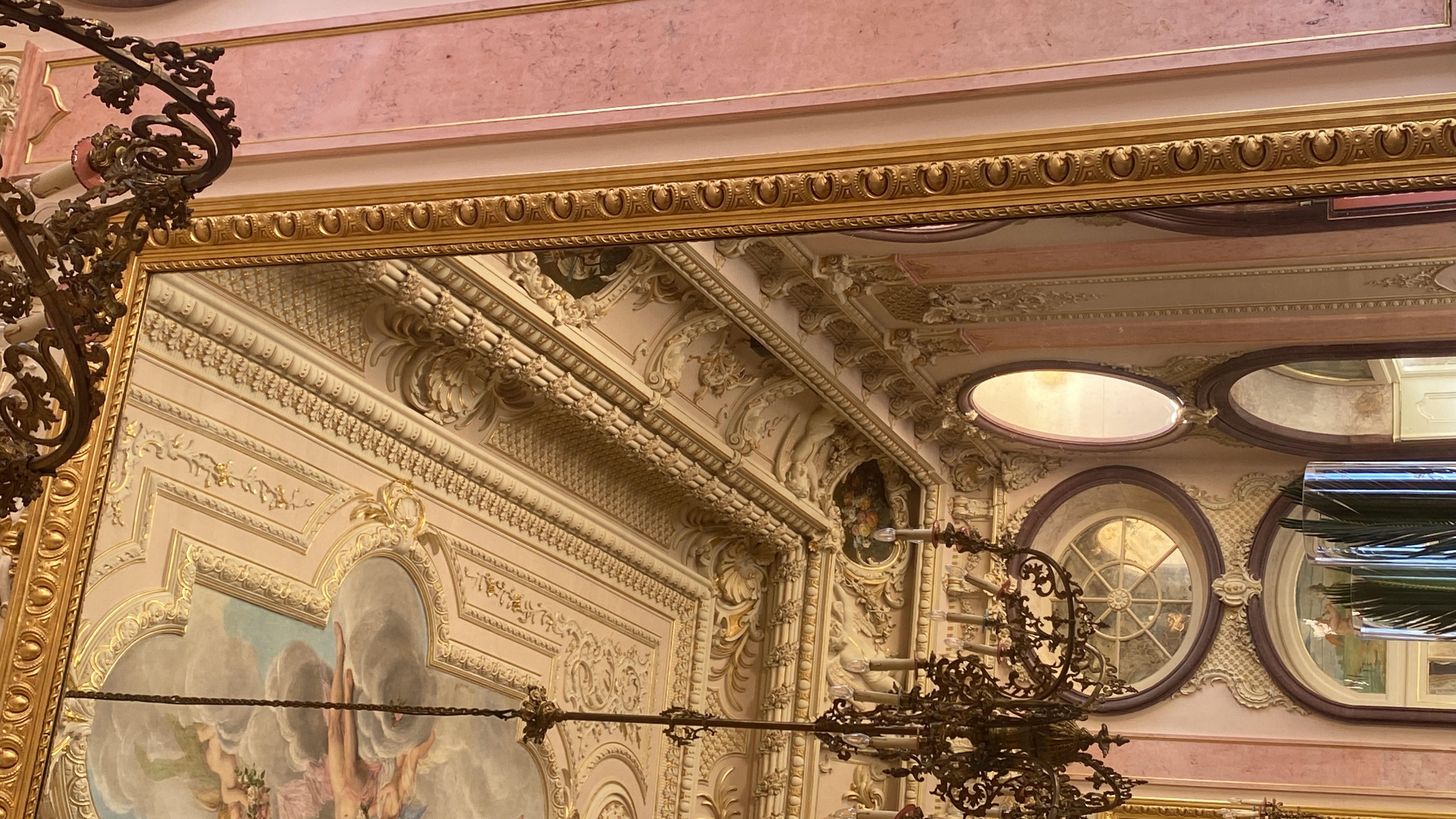 The Plazacore Aesthetic—What It Is And How To Nail It | Evie Magazine