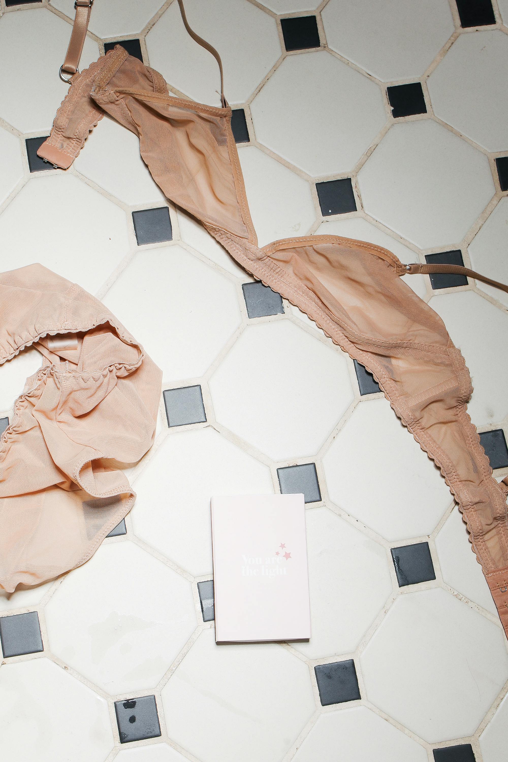 Taylor Frankie Paul And The Mormon MomTok Swinging Drama, Explained ...