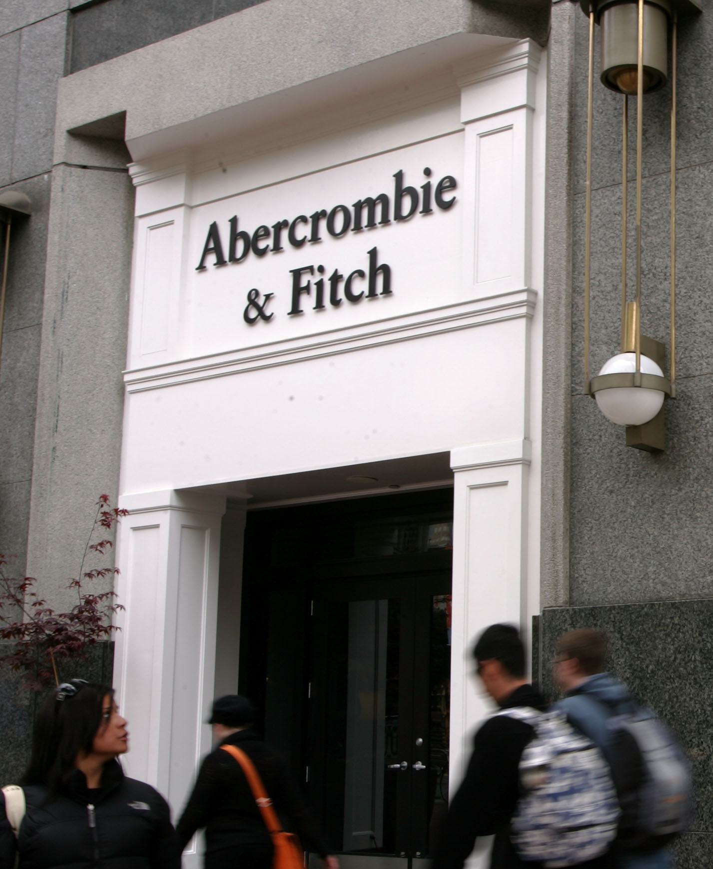 Ex-Abercrombie & Fitch CEO Mike Jeffries Arrested On Sex Trafficking ...