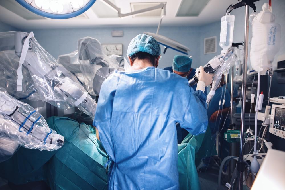 4 Benefits of Robotic Spine Surgery: Center for the Functional ...