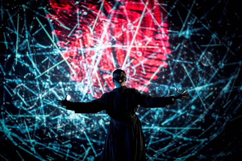 Premiéra inscenace Robot Radius 10. a 11. září - Národní divadlo