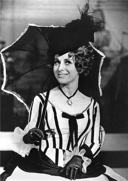 Libuše Márová — dáma s podmanivým hlasem - Národní divadlo