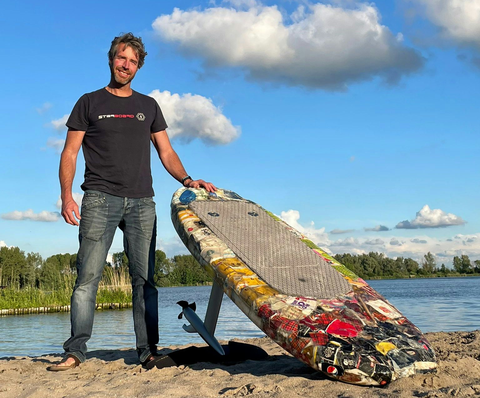 Kom Naar De Première Van De Film Surfer To Go Plastic Soup Surfer
