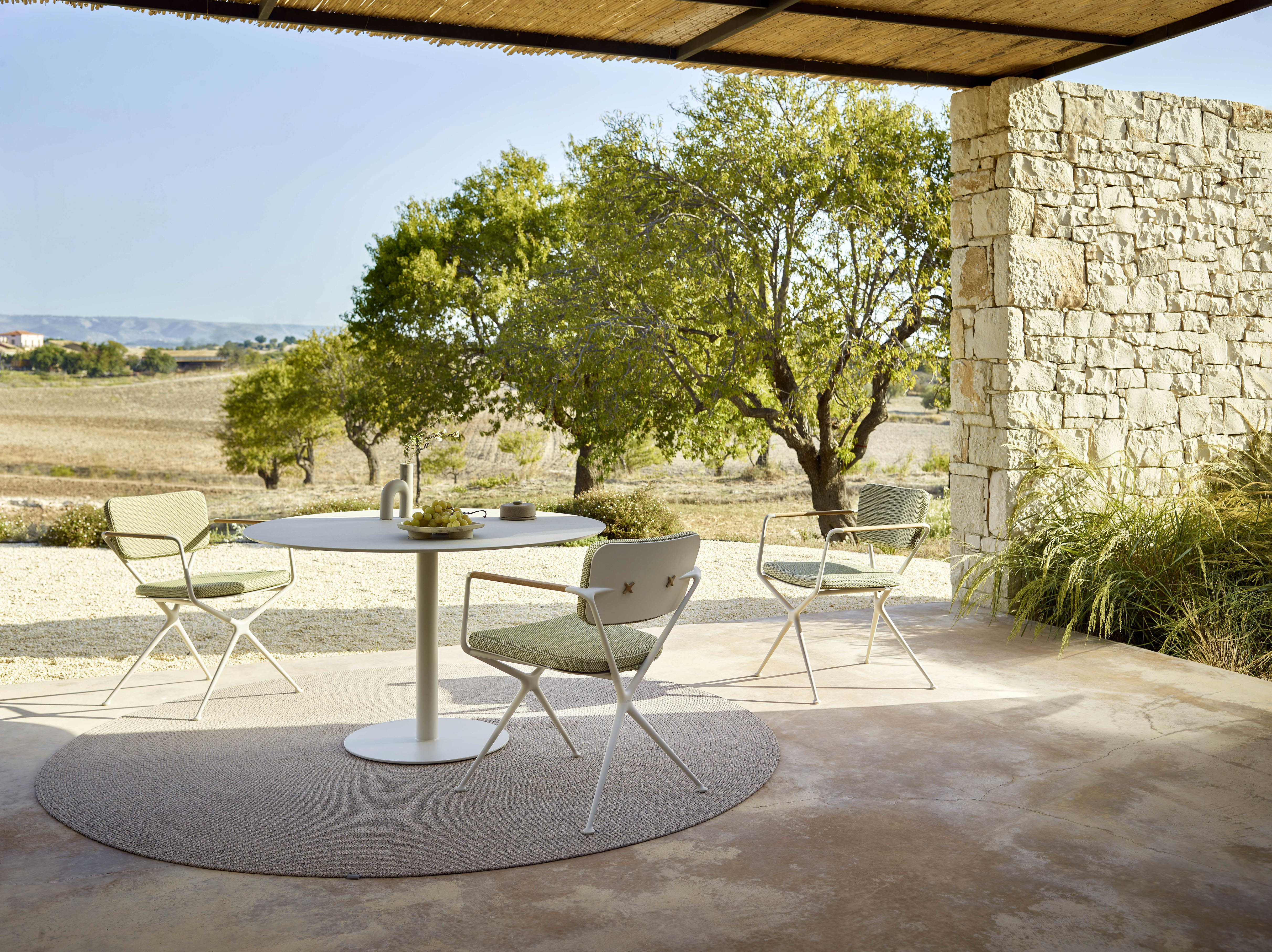 Butler Collection by Royal Botania | Elegant Outdoor Dining