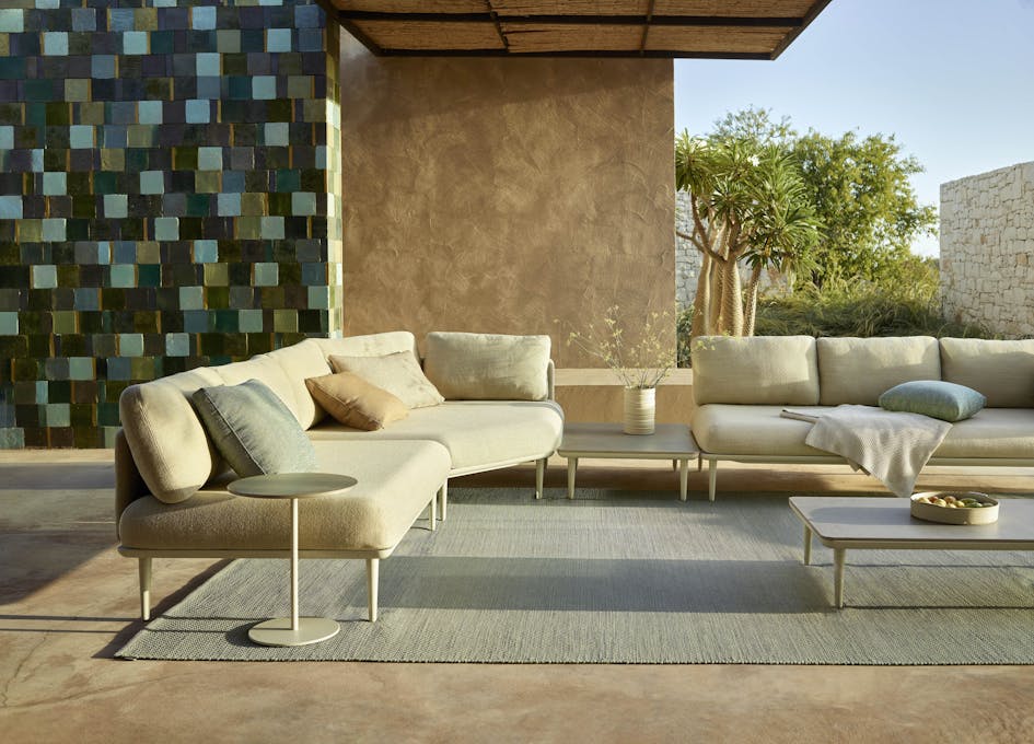 Butler Collection by Royal Botania | Elegant Outdoor Dining