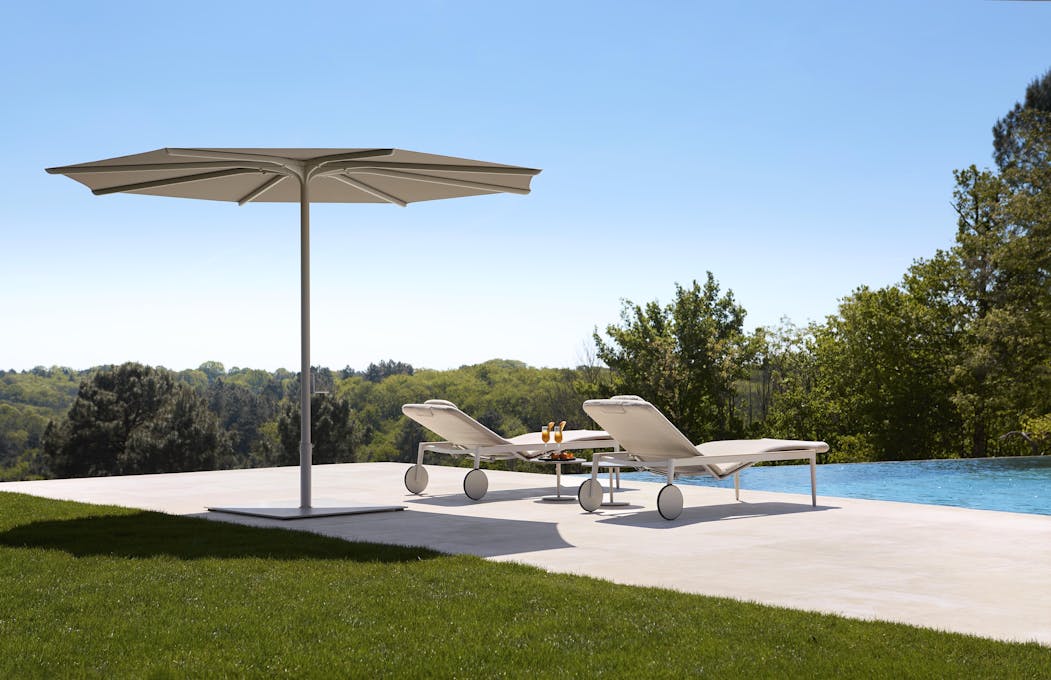 Bloom Parasols | Lever-Operated and Elegant Outdoor Shading