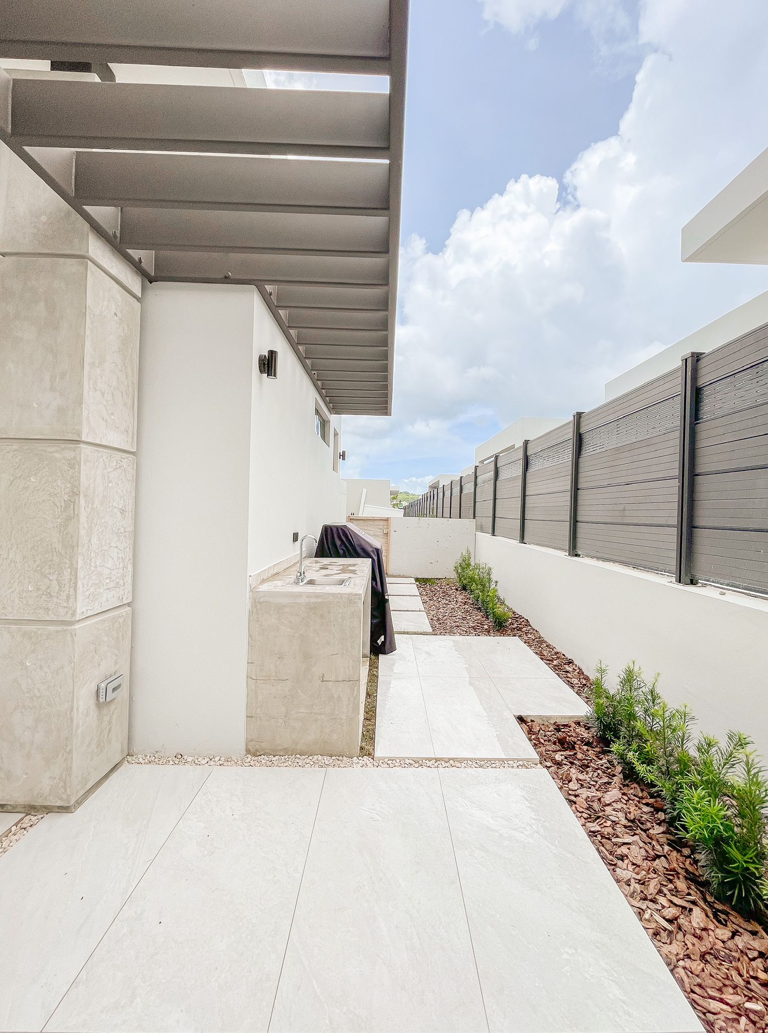 URB. RESIDENCES AT RIO - Aureo Realty