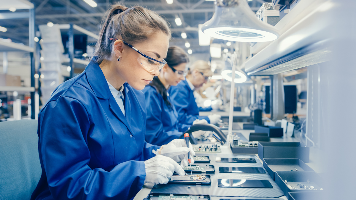 Engaging employees & connecting knowledge in manufacturing