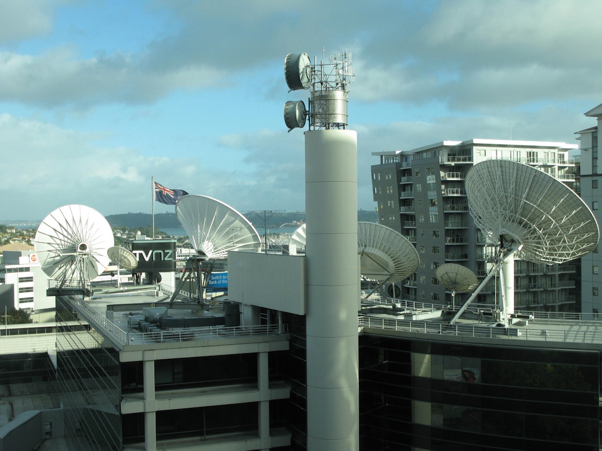 Spotting satellites — Science Learning Hub Spotting satellites — Science Learning Hub