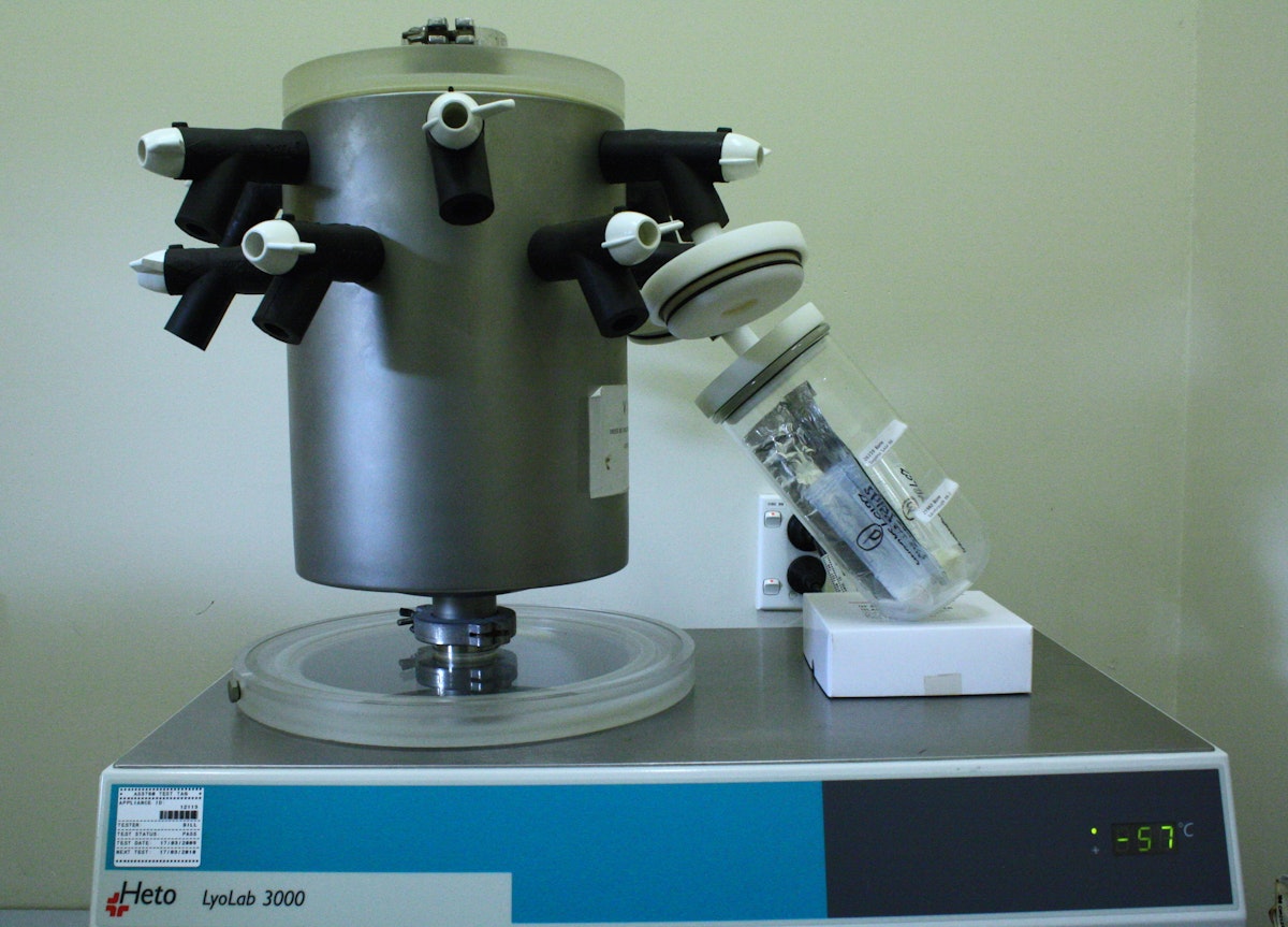 Freeze drying bone sample — Science Learning Hub