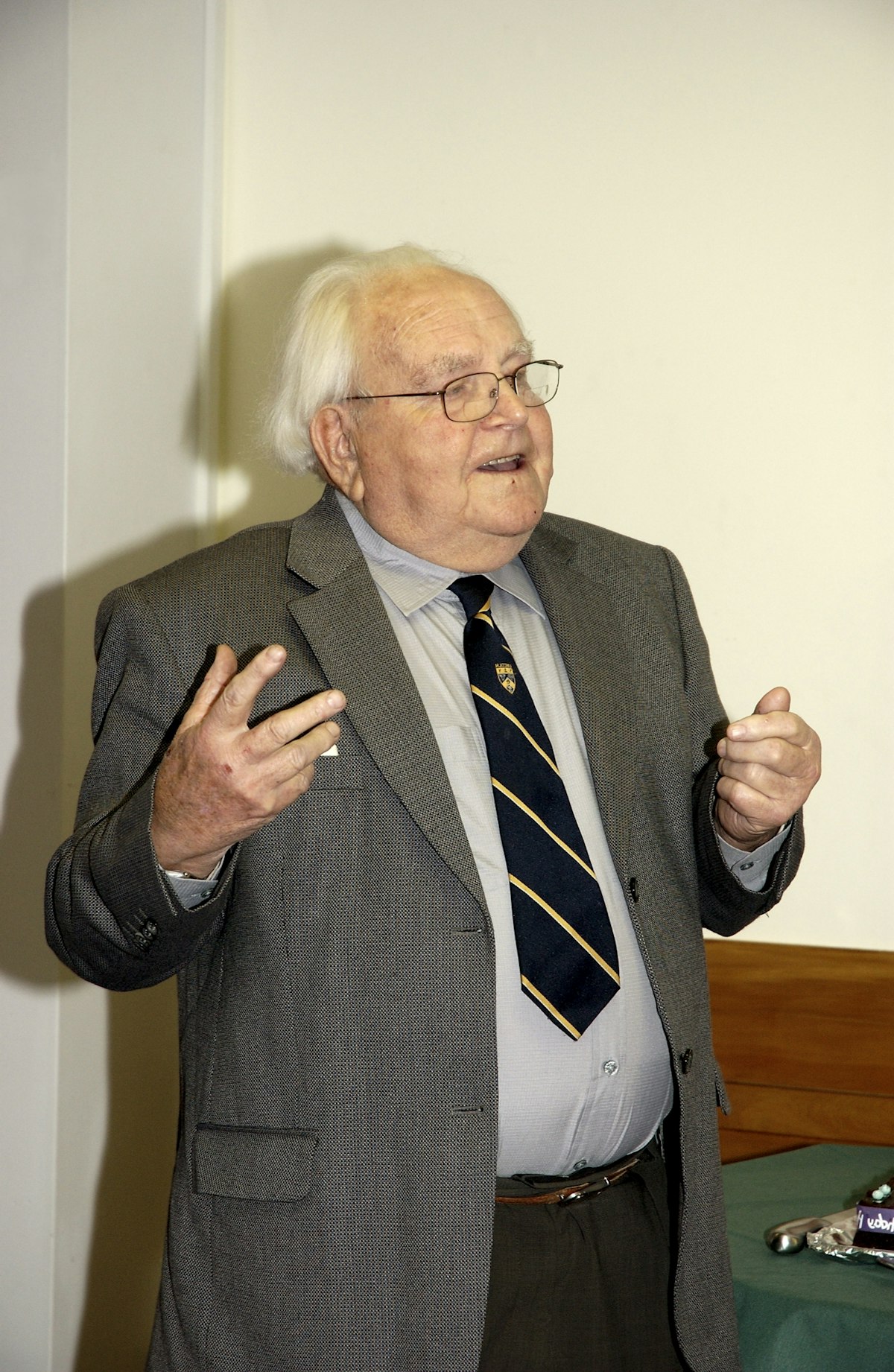 Professor Walker at 90 — Science Learning Hub