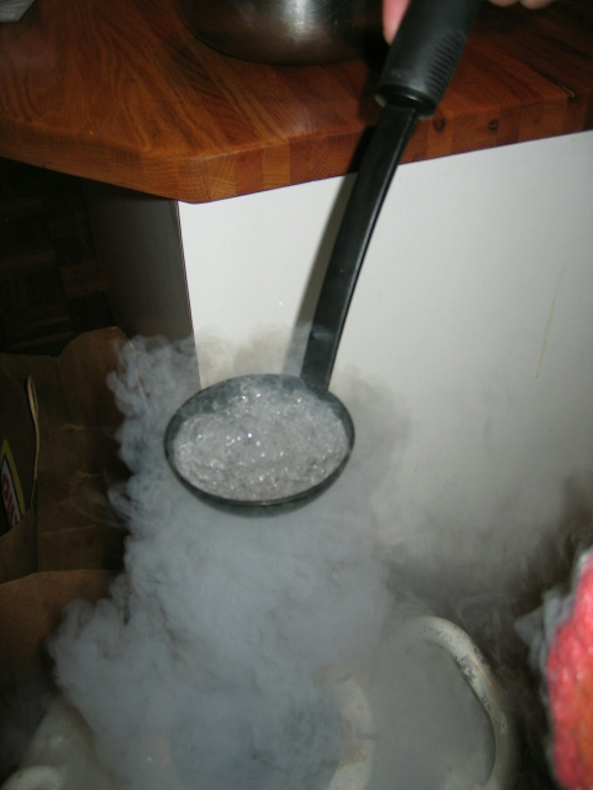 Liquid nitrogen — Science Learning Hub