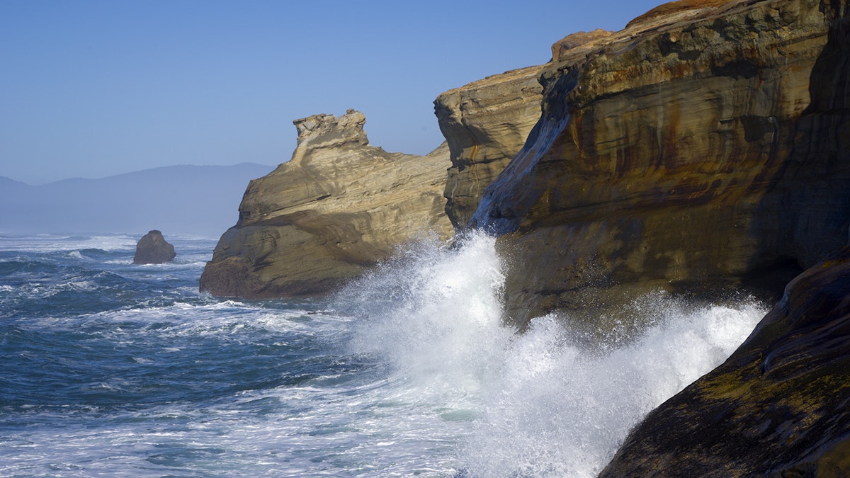 Waves bouncing off cliffs — Science Learning Hub