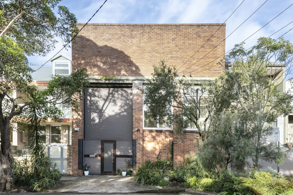 Under one roof: the Rosebery warehouse with creative flair and function ...