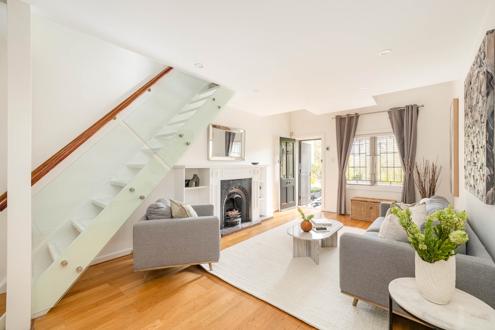 211 Victoria Street, Beaconsfield NSW 2015 | BresicWhitney