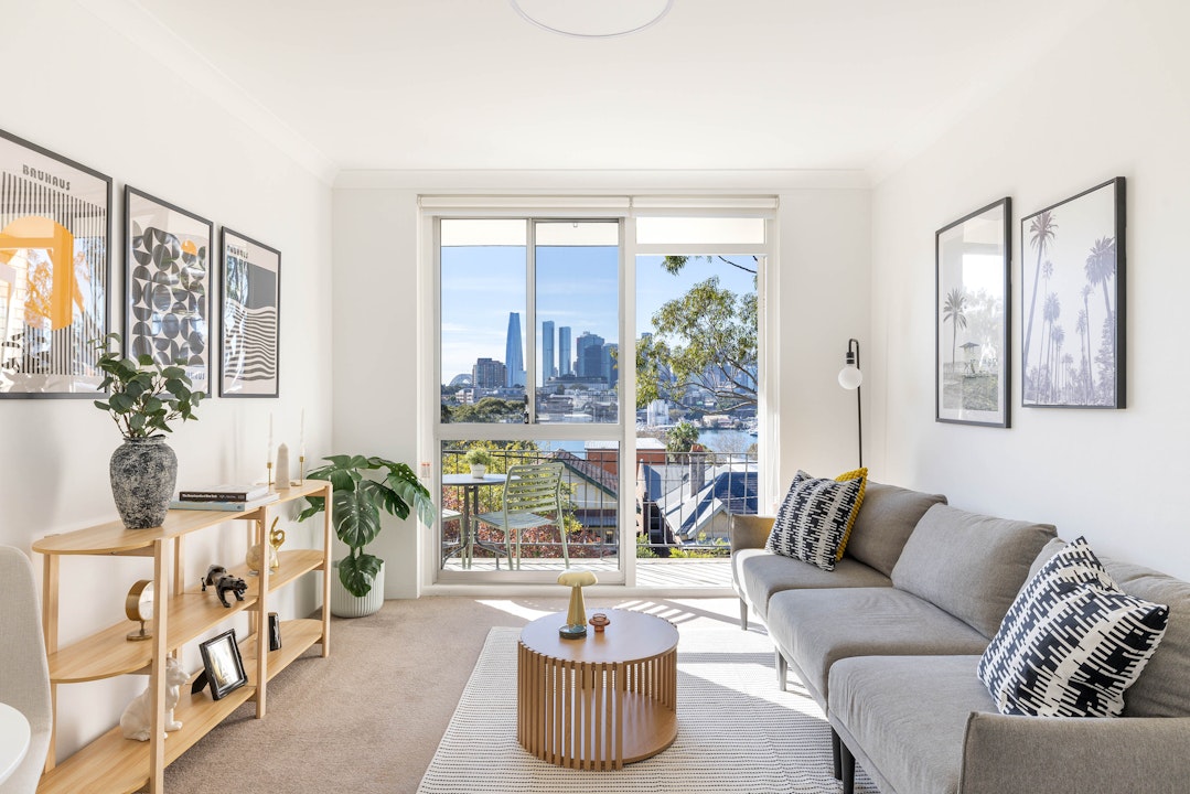 14 / 12 Avona Avenue