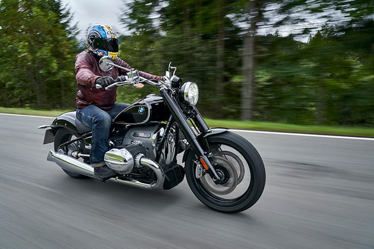BMW R 18 Review (2020) - New BMW cruiser tested!