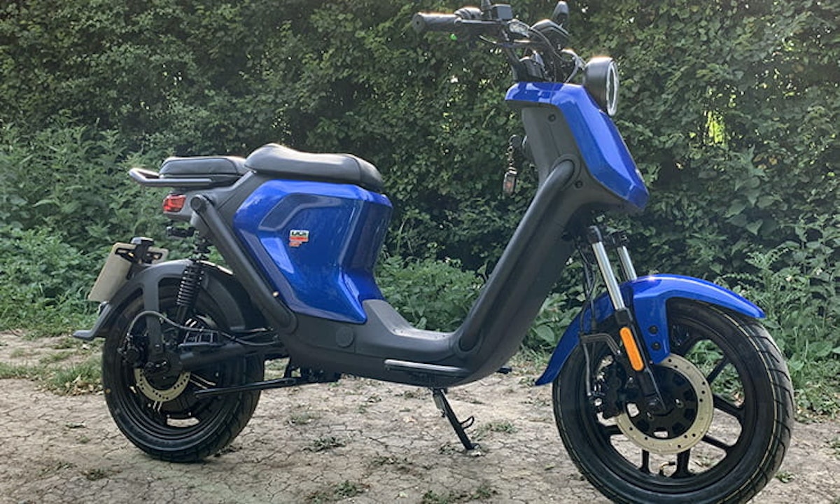 NIU UQi GT (2020) - Electric Scooter Review | Full spec & price
