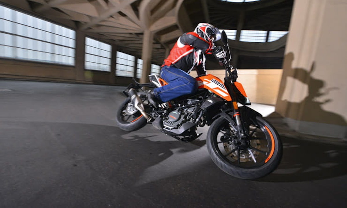 KTM Duke 125 (2017) Review, Top Speed & Specs | BikeSocial