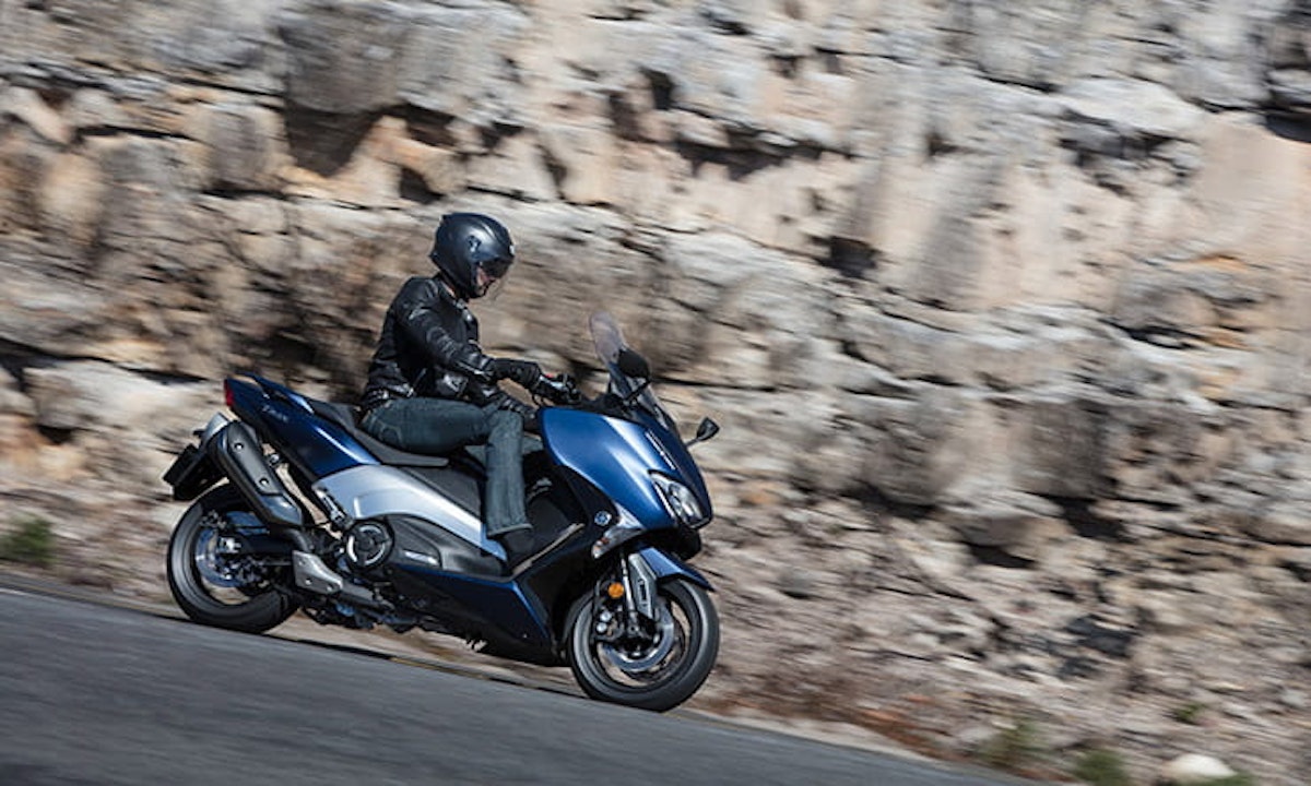 Yamaha TMAX DX (2017) | Road Test & Review