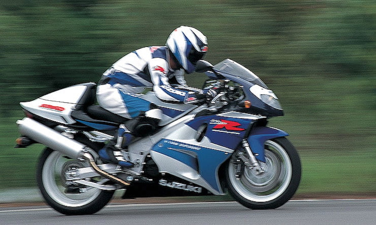 Suzuki TL1000R (1998–2002) [ Review & Buying Guide ]