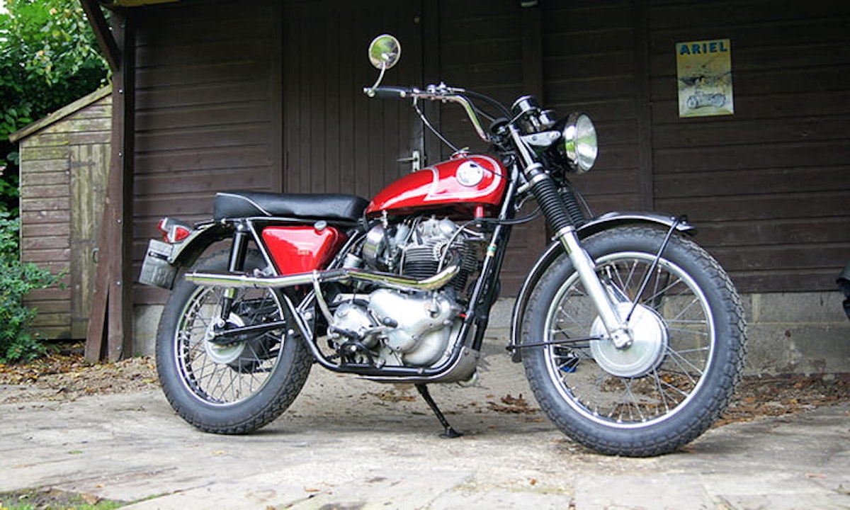 Norton P11 Ranger 750 (1967) - Classic Review