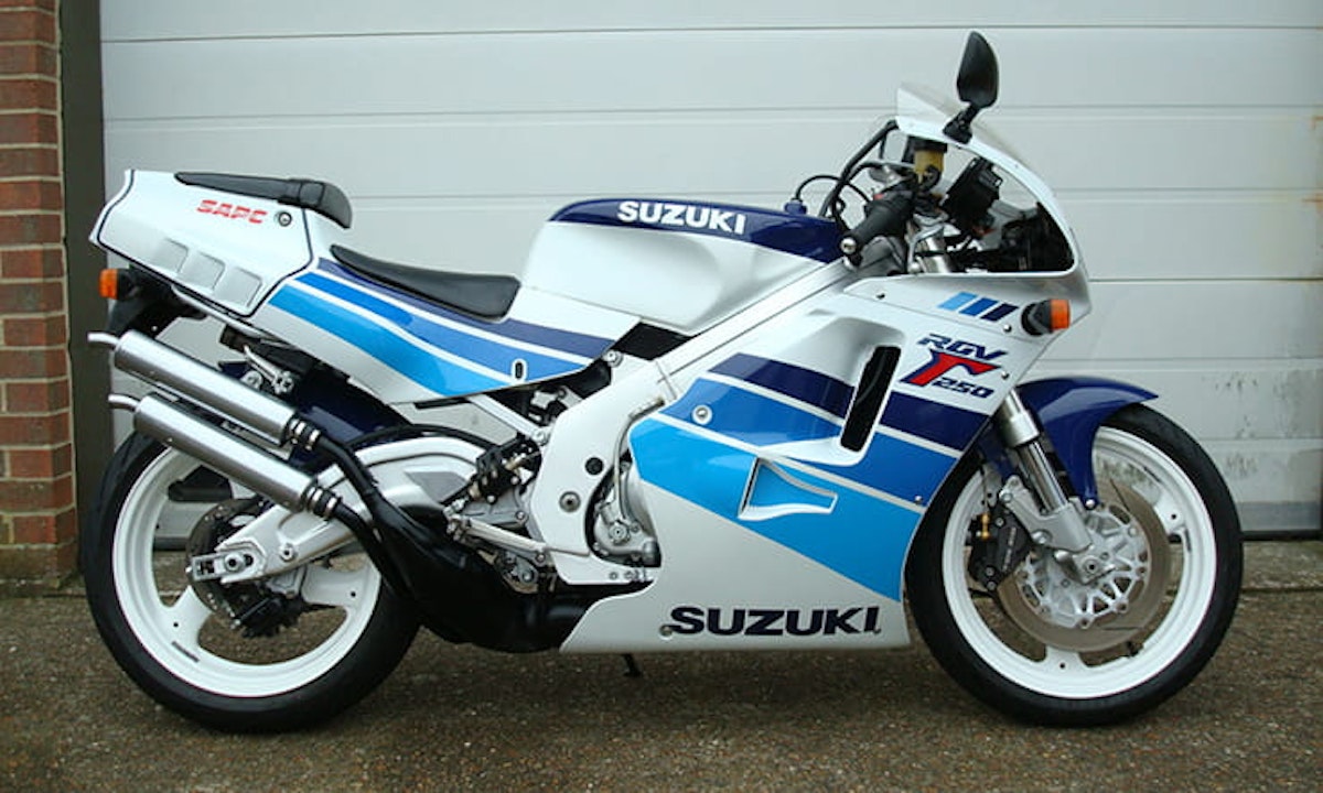 Suzuki RGV250 - Modern Classic Review & Buyers Guide