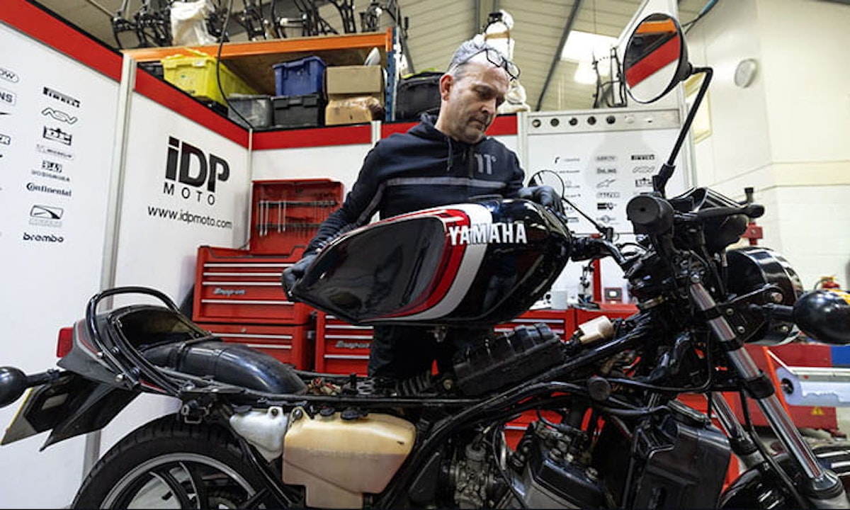 Yamaha RD250LC – Rebuild, Review, History and Specs